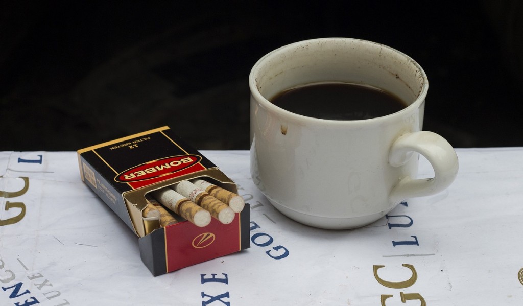 Uniknya Kotak Bungkus Rokok Kayu dengan Ukiran Laser – Bungkus Rokok