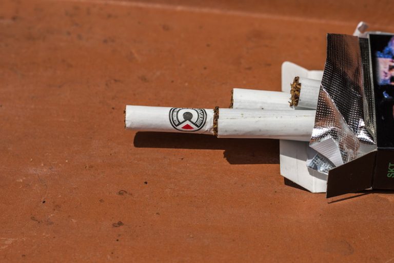 Maradona, Si Pengumpul Grenjeng Bungkus Rokok – Bungkus Rokok