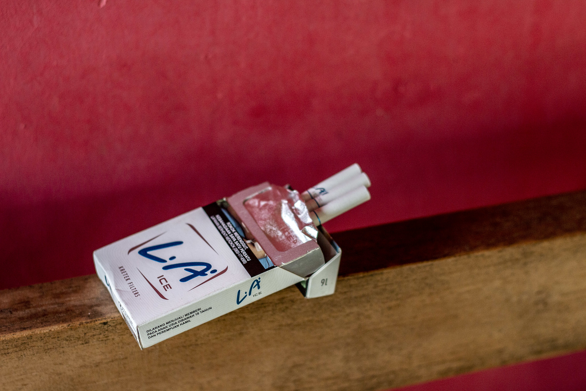 Review Rokok LA Ice: Sensasi Es yang Mengejutkan! – Bungkus Rokok