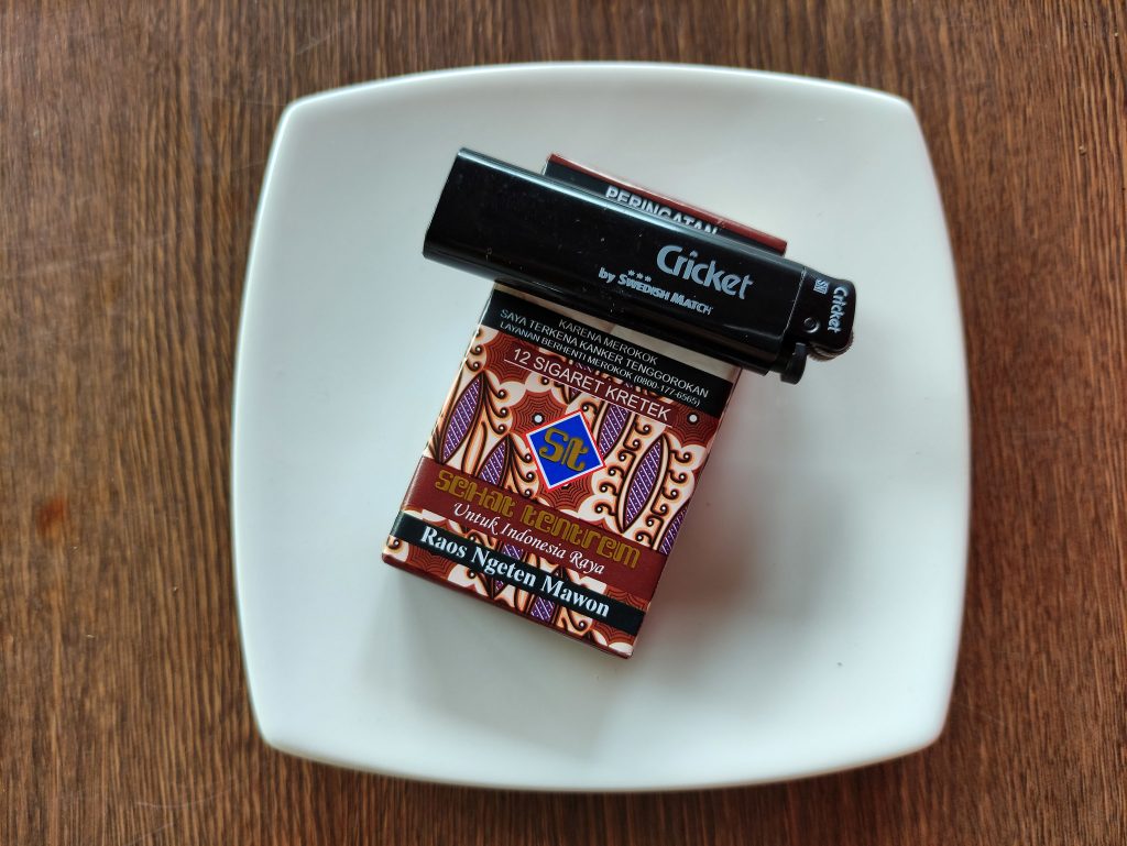 Lebih Enak Pakai Bungkus Rokok Standar atau Beli Kotak Rokok? – Bungkus ...