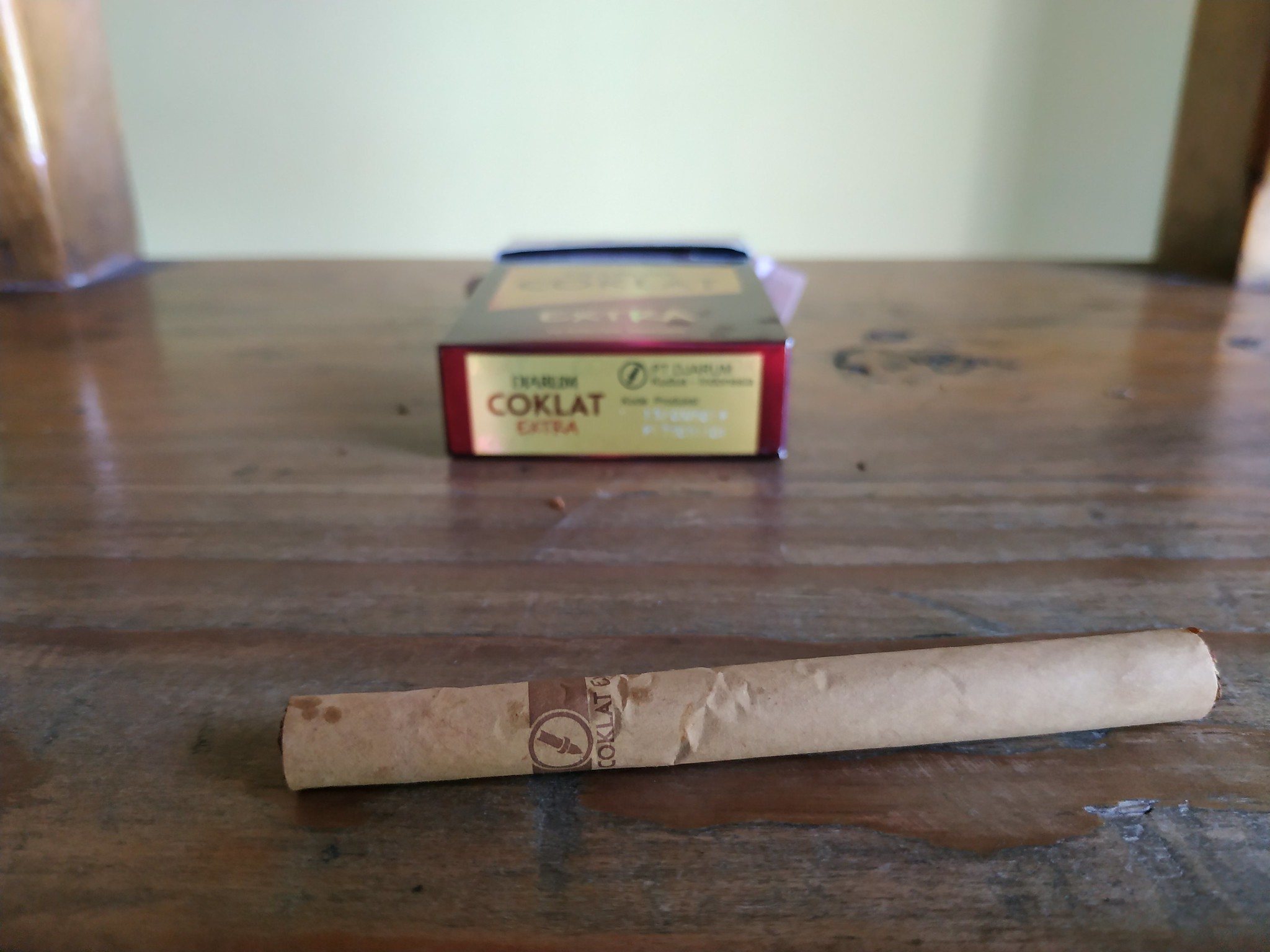 Review Rokok Djarum Coklat Extra: Rokok Rasa Coklat? – Bungkus Rokok