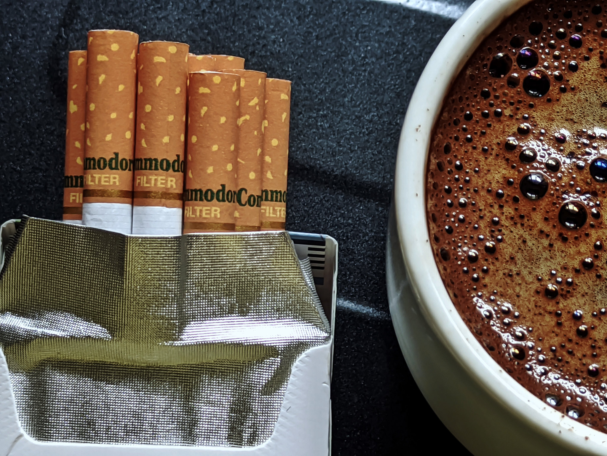 Rokok Commodore: Putih, Lawas, dan Harga Terjangkau – Bungkus Rokok