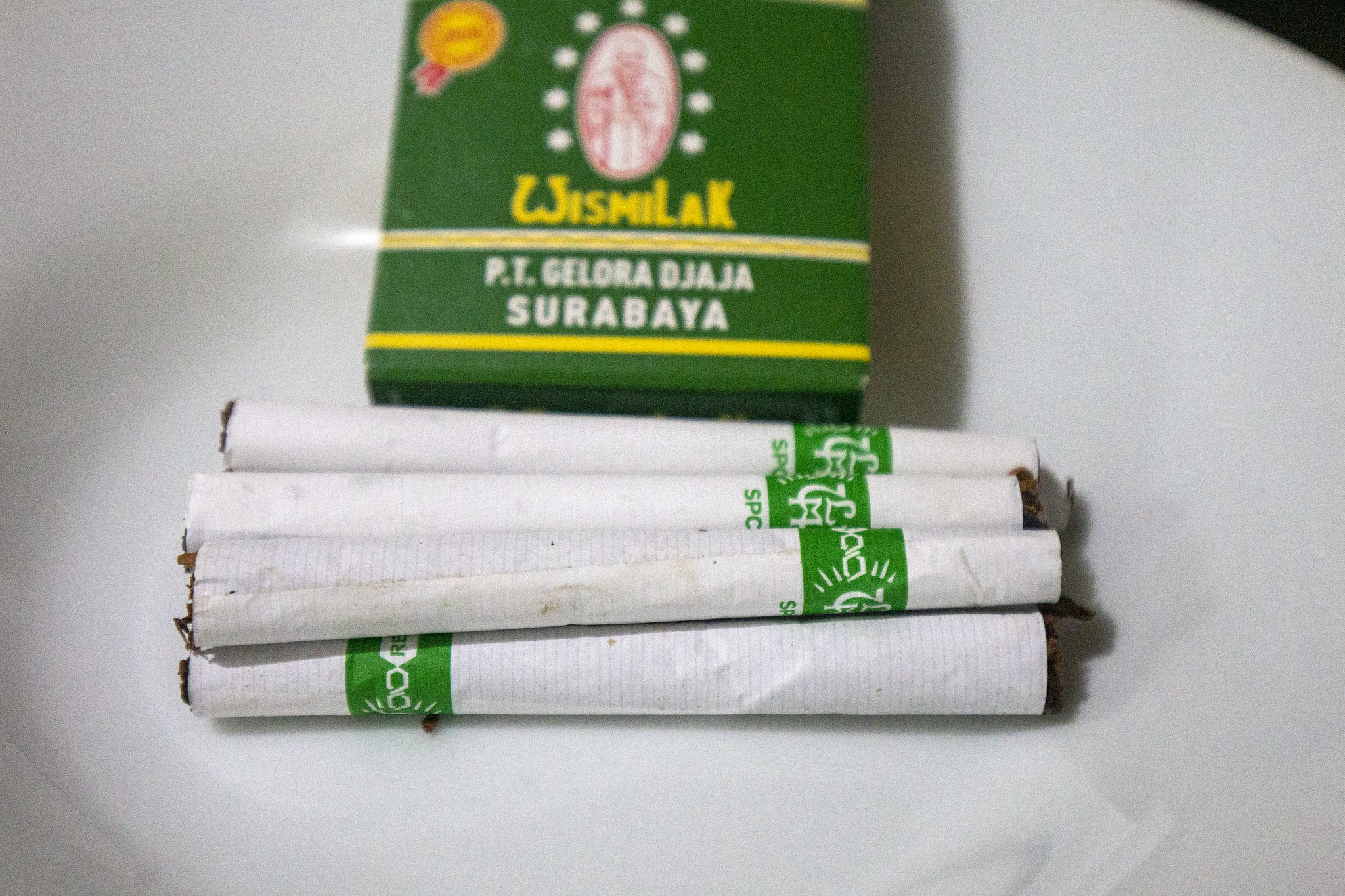 Bungkus Rokok Wismilak: Hijau dan Kuning yang Beradu – Bungkus Rokok