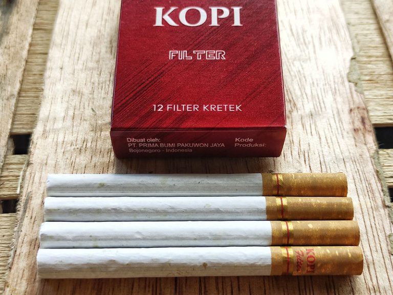 Kopi Filter: Kretek Enak dari Bojonegoro – Bungkus Rokok